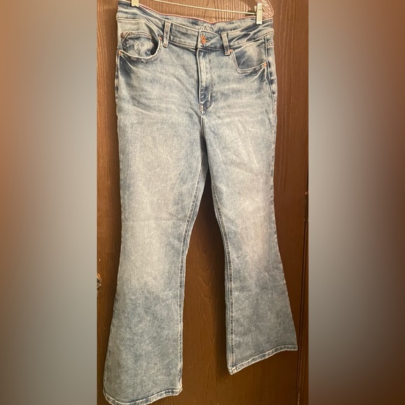 Edgely | Jeans | Edgely Maurices Womens Sz4 Short High Rise Flare Denim ...